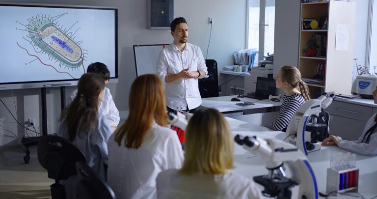 First Year Medical School Overview - Schedule, Labs, And Lectures ...